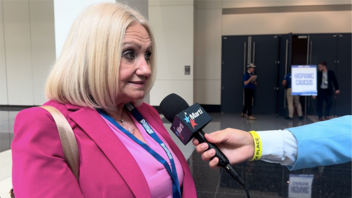 Cubanoamericana defiende el voto demócrata