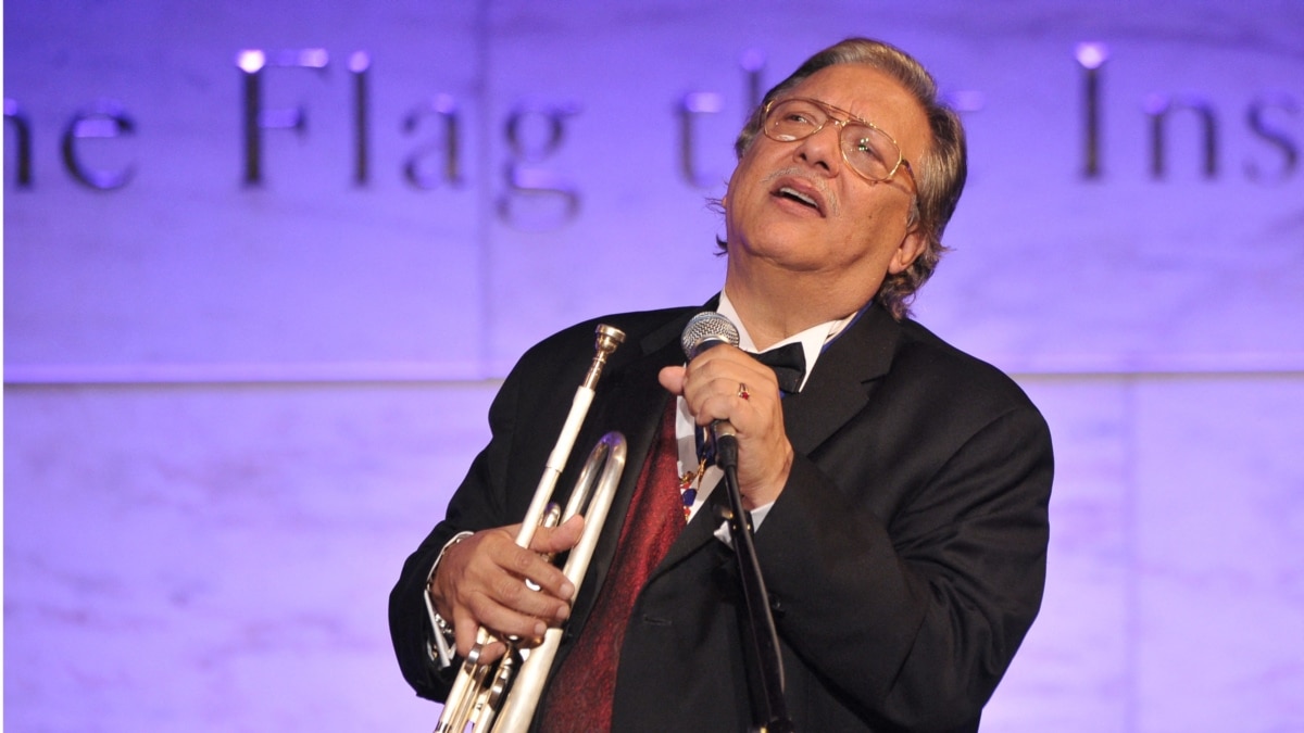 Arturo Sandoval Recibe En Sevilla Premio A La Excelencia Musical Del Latin Grammy 2023 