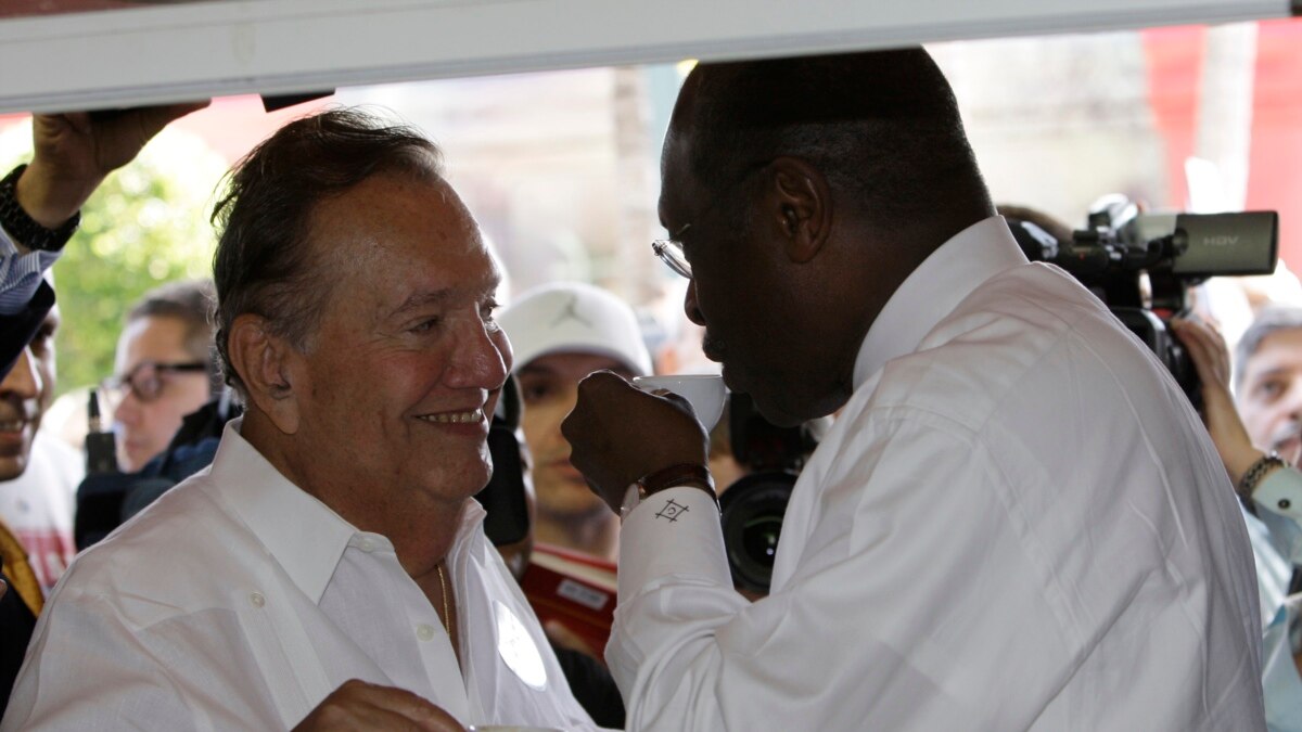 Fallece Felipe Valls, fundador del Versailles, el "restaurante cubano ...