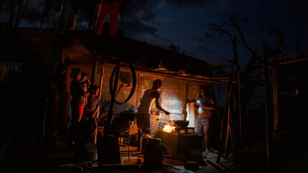 A 14 días del paso de Ian, Pinar del Río sigue sin electricidad, agua ...