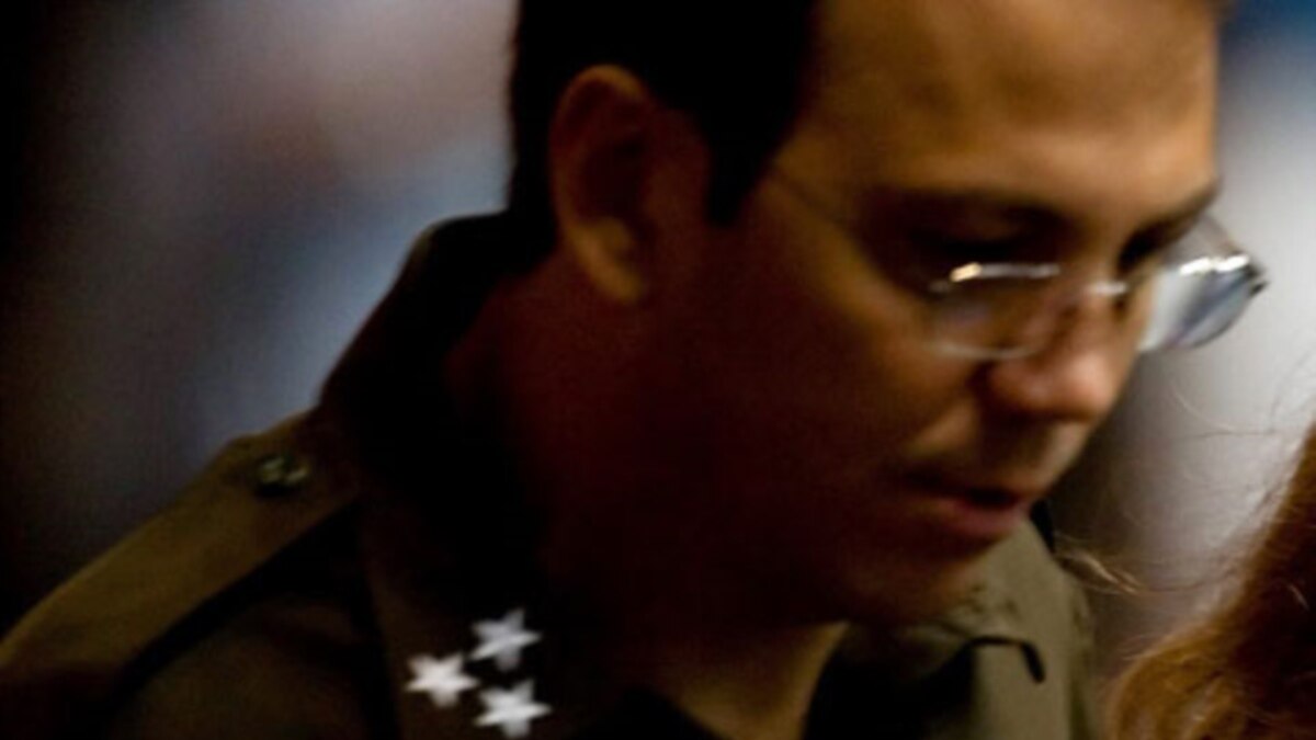 Alejandro Castro Espín el galán que ordena los interrogatorios