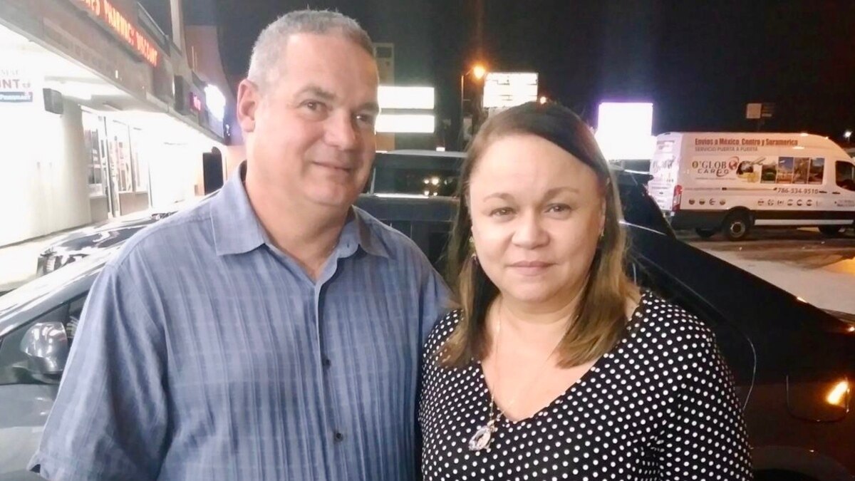 Entregan Premios Editorial El Ateje a los autores Zoé Valdés, Orlando ...