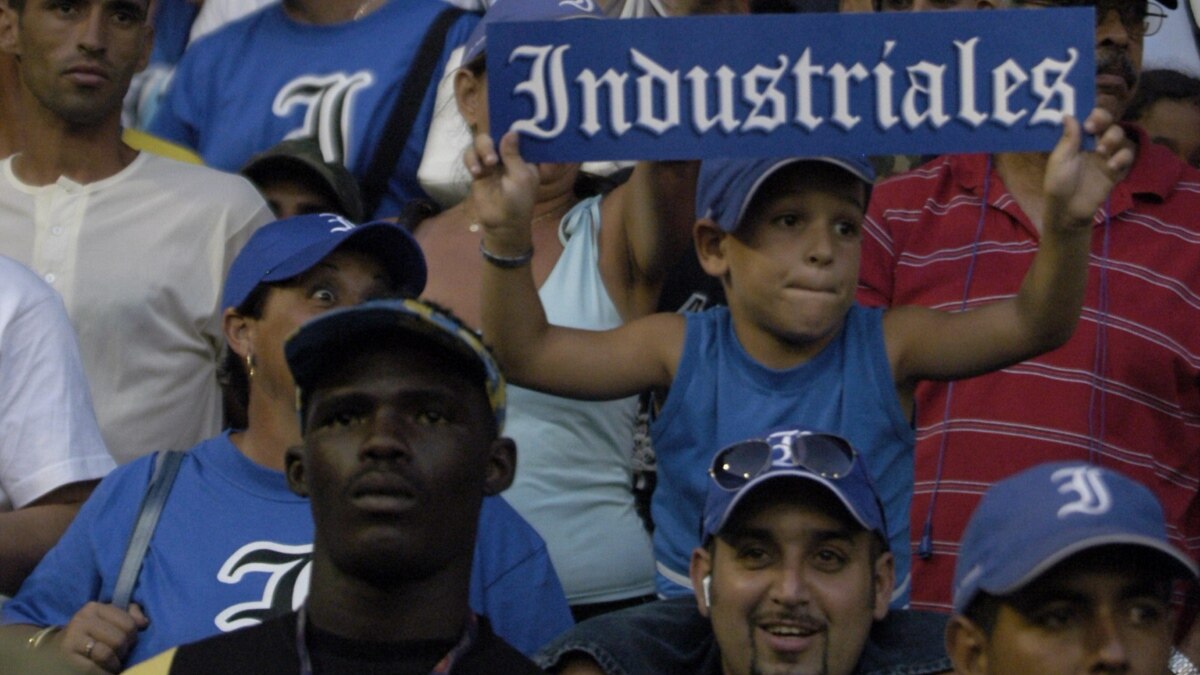 "Mi sangre es roja, pero mi corazón es azul": Euclides Rojas