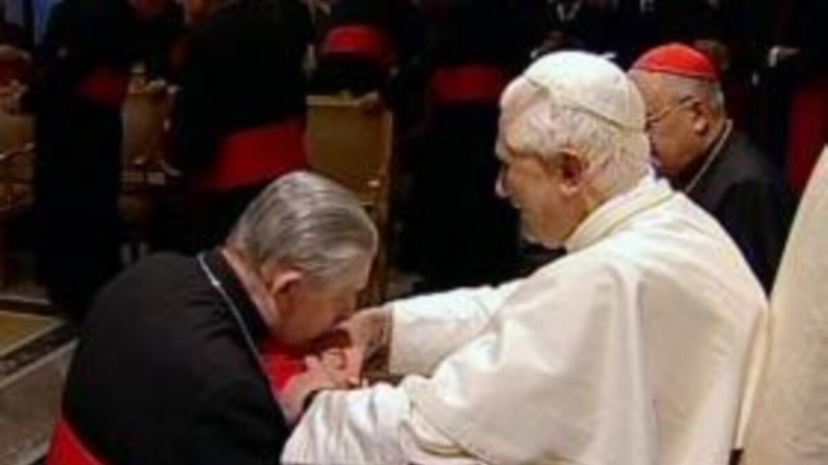 PAPA BENEDICTO DIECISEIS PIDE EL RESPALDO DE LOS CARDENALES REUNIDOS EN ...