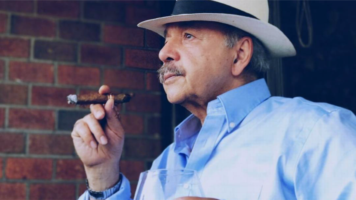 Dos libros de Iván Acosta en Miami