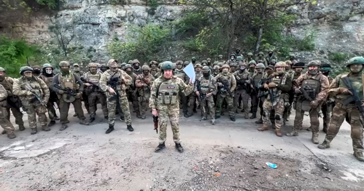 Grupo paramilitar ruso Wagner cederá posiciones en Bajmut a los chechenos