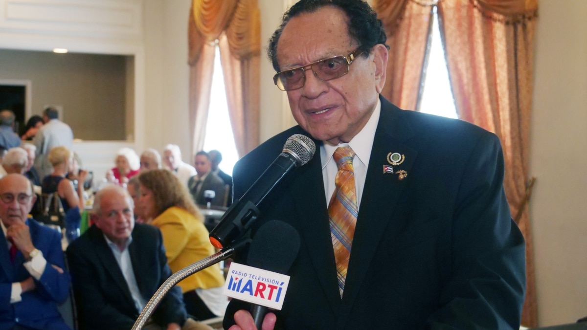 Homenaje al Dr. Luis Conte Agüero en su 95 cumpleaños