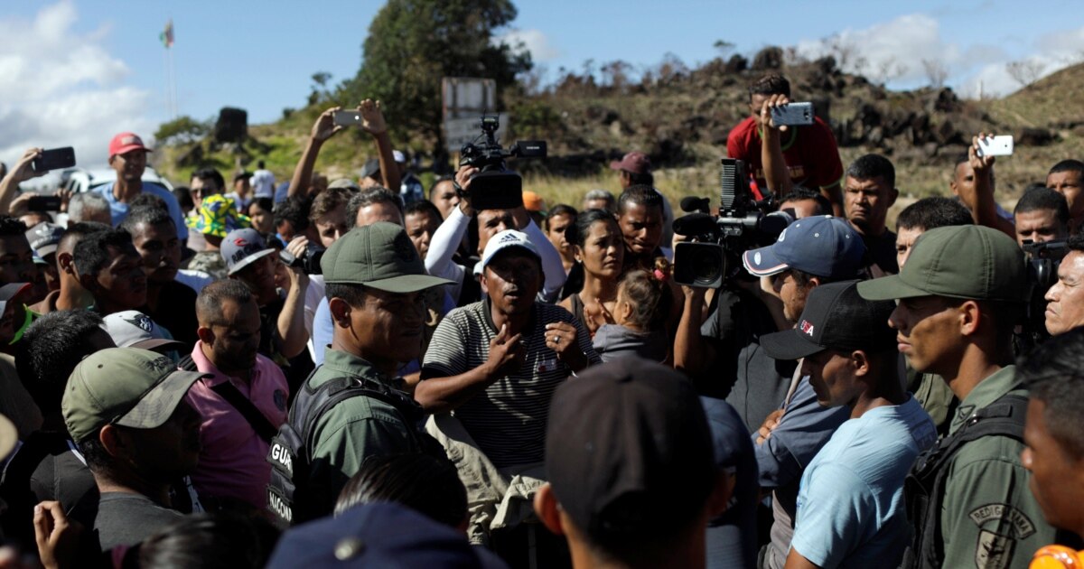 Indigenas pemones retienen a militares venezolanos que los tirotearon