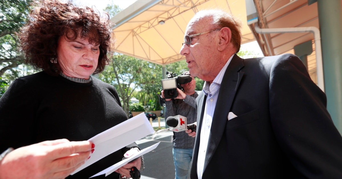 Muere Max Lesnik, controvertida figura del exilio cubano en EEUU